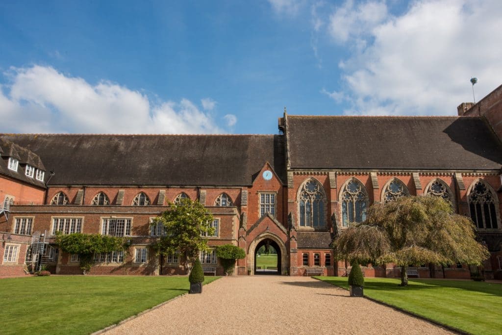 Обучение в ARDINGLY COLLEGE - Duke Education
