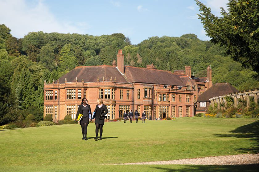 Летние Курсы Английского Языка - Woldingham School - Duke Education